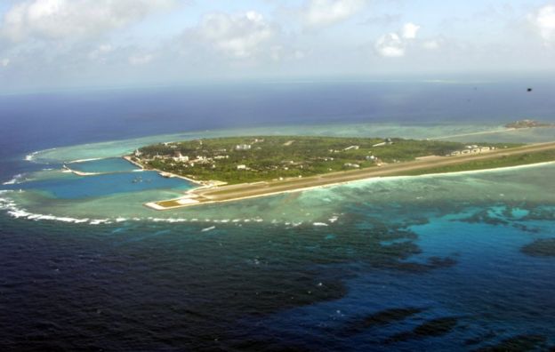 What does disputed Paracel island look like? - BBC News