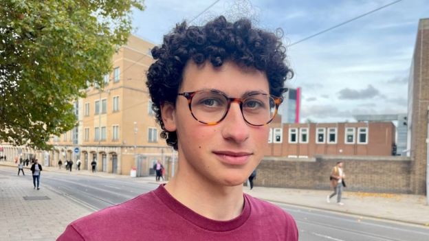 Jewish students want change after NUS antisemitism claims - BBC News
