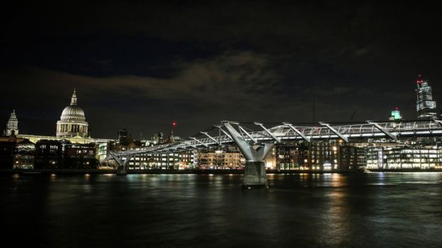 Illuminated River: First London bridges lit up - BBC News