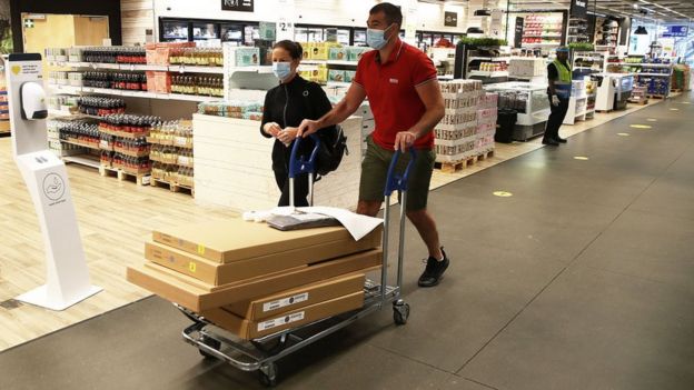 Ikea struggles with supply problems due to driver shortage - BBC News