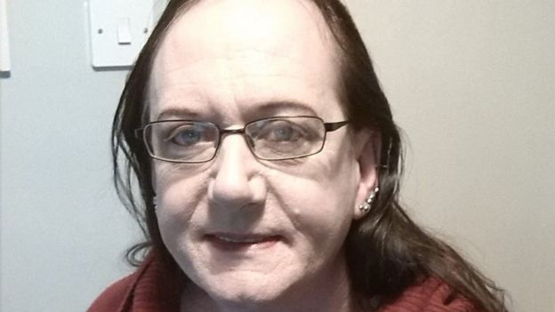 Amy Griffiths hit with bat in murder by convicted robber - BBC News