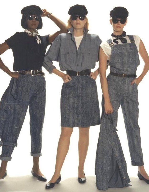 Marks & Spencer fashion: From Twiggy to Alexa Chung - BBC News