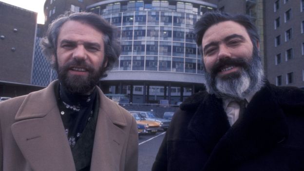 Alan Simpson: Steptoe and Son writer dies at 87 - BBC News