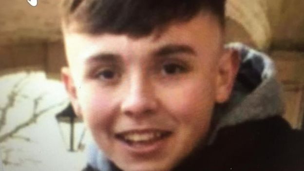 County lines gang 'recruited teen in 80 minutes via Snapchat' - BBC News