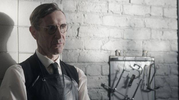 The Undertaker film holds world premiere in Bristol - BBC News