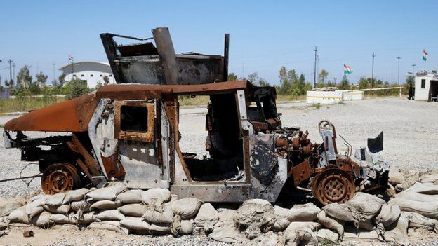 'Absolute fear': What it's like in a university run by IS - BBC News