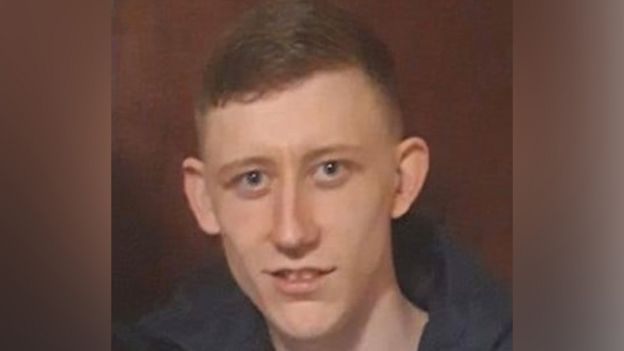 Missing Daniel Hives: Brother's plea on 30th birthday - BBC News