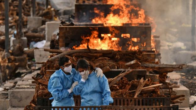 2021 in pictures: Striking photojournalism from around the world - BBC News