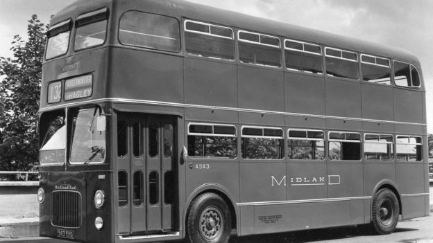 Midland Red bus memories kept alive at transport museum - BBC News