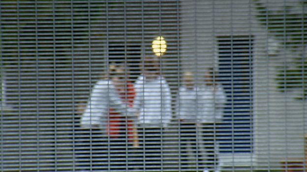 Staff praised for successful women's prison move to Polmont - BBC News