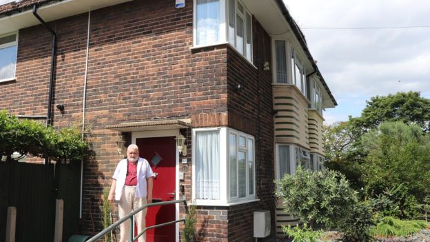 Memories of Becontree council estate 100 years on - BBC News
