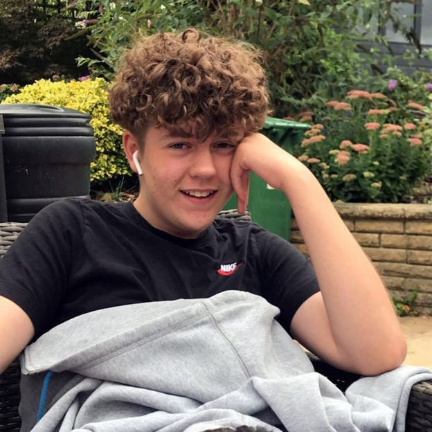 A social media murder: Olly’s story - BBC News