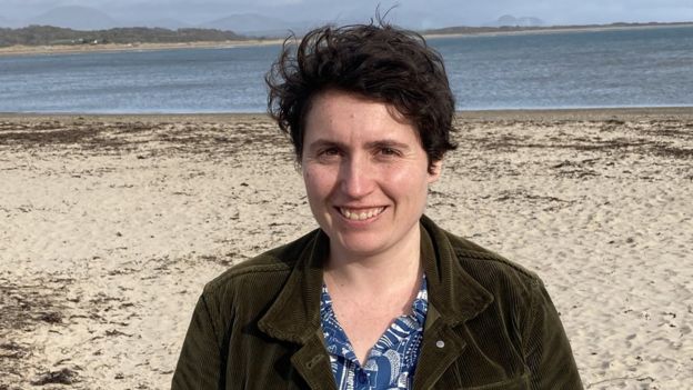 Dark Skies: Welsh island is first sanctuary in Europe - BBC News