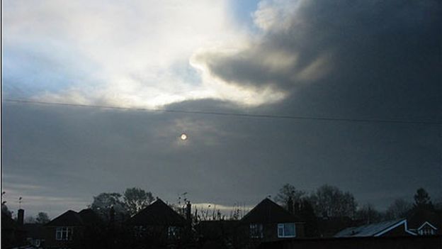Buncefield explosion: 'I thought a plane landed on us' - BBC News