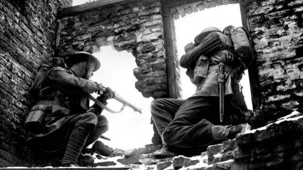 World War Two: How Britain declared war against Germany - BBC Newsround