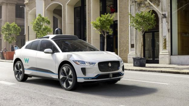 Jaguar self-drive car revealed in New York - BBC News