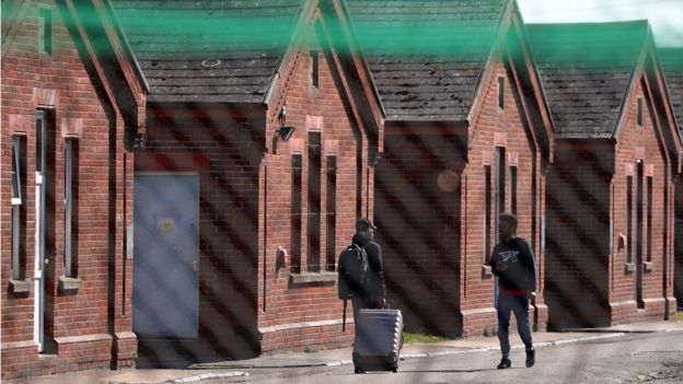 Manston migrant processing centre 'ready for arrivals' - BBC News