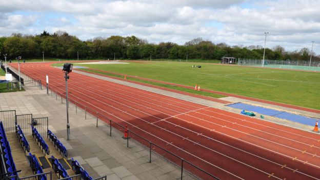 Ipswich running clubs fear for future of athletics track - BBC News