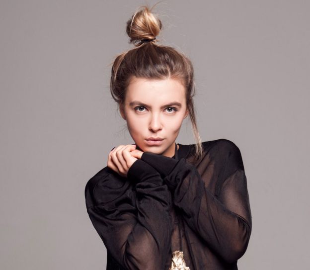 Storm as woman, 24, gets key Ukraine job - BBC News