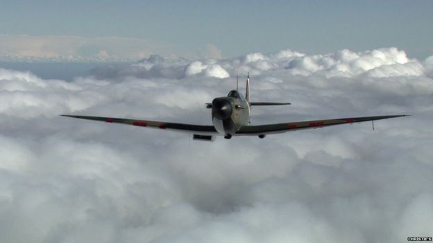 In Pictures: Rebuilding a rare Mk1 Spitfire - BBC News