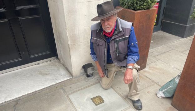 London Stolperstein stone: First UK plaque for Holocaust victim ...