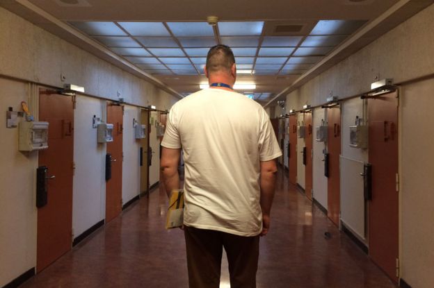 The Dutch prison crisis: A shortage of prisoners - BBC News