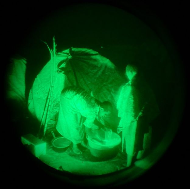 On patrol: Night vision in DR Congo - BBC News