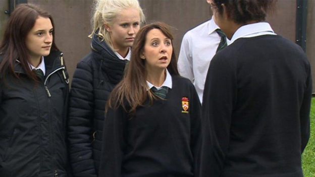 School bullies 'must know impact' - children's commissioner - BBC News