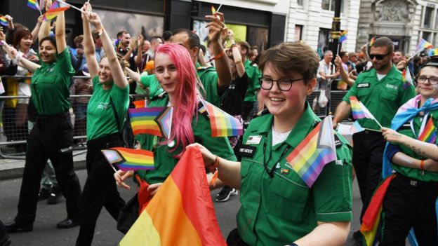 Pride: 'Biggest ever parade' on 50th anniversary in London - BBC Newsround