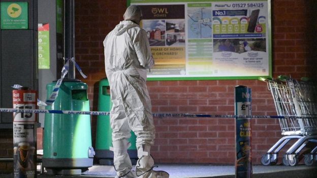 Redditch Asda stabbing: Boy, 14, charged with murder - BBC News