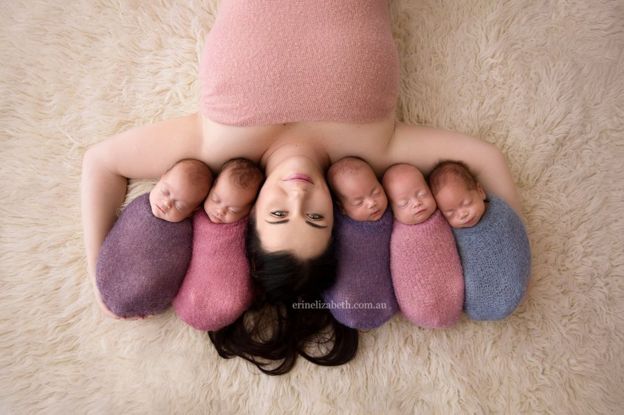 Australian mum reveals quintuplets in photo shoot - BBC News