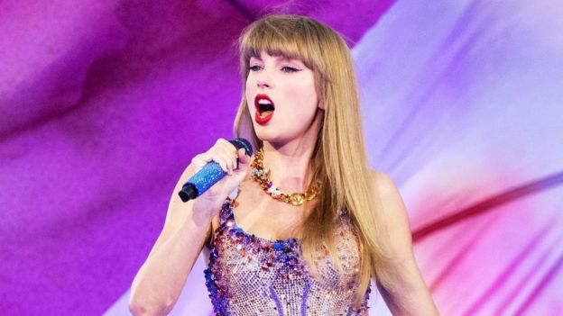 Taylor Swift Seattle concert generates seismic activity - BBC News