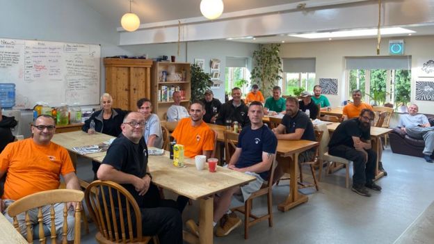 Emmaus Cambridge homeless charity still 'relevant' 30 years on - BBC News