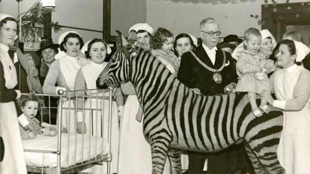 Liverpool children captured in pictures over 100 years - BBC News