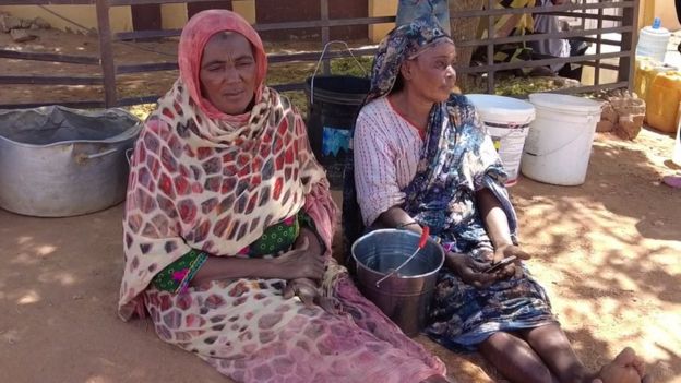 Sudan conflict: 'I'm drinking water from the River Nile' - BBC News