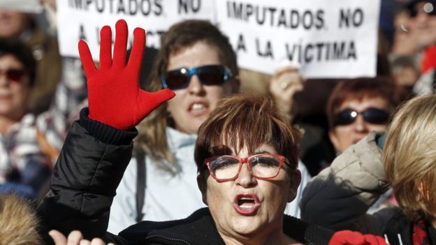 Spain 'wolf pack' gang jailed for San Fermin sex attack - BBC News