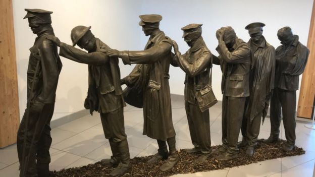 'Why I mentor blind and partially-sighted people' - BBC News