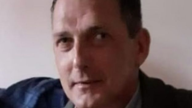 Darren Davis: Murder suspects in court after Nottingham stabbing - BBC News