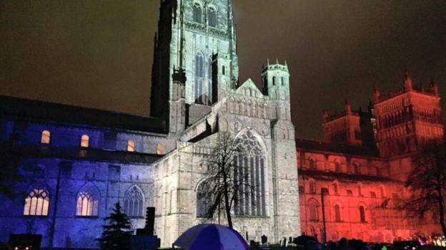 Durham's Lumiere festival attracts 200,000 to city - BBC News