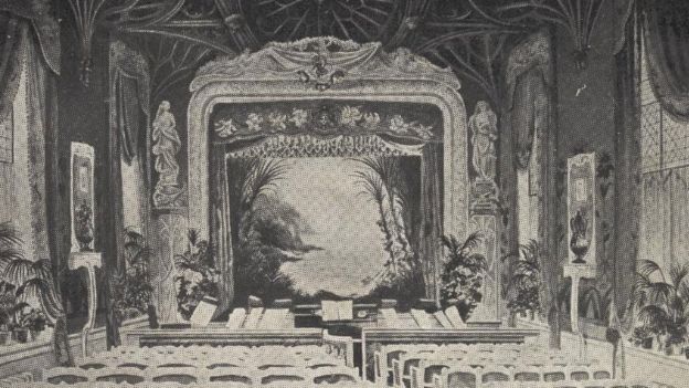 Tiara and scandals: The 'Dancing Marquess' of Anglesey - BBC News