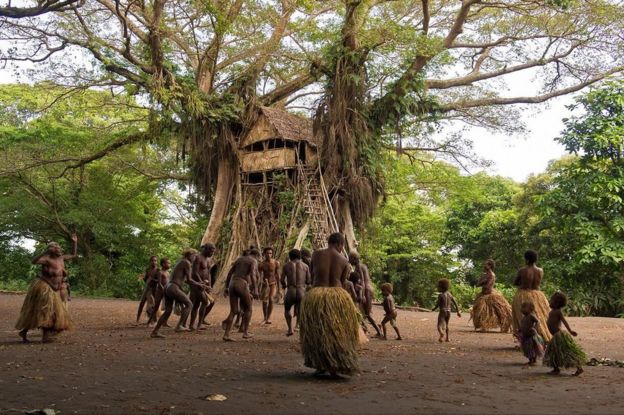 Tanna: The Oscar-worthy film inspired by a Vanuatu tribal song - BBC News