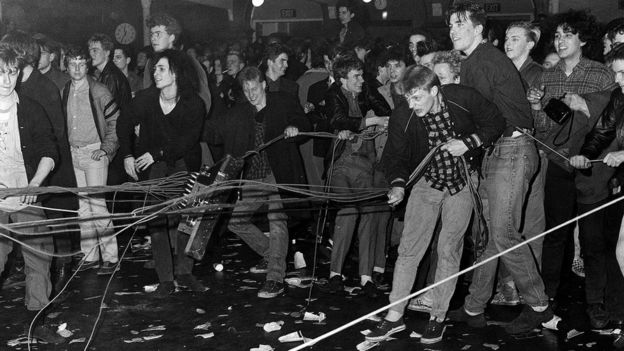 A time when gigs were violent - BBC News