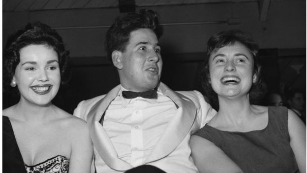 Moynihan family's history of drugs, scandal and power - BBC News