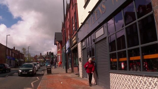 Wigan crash: Woman dies and two hurt after hit-and-run - BBC News
