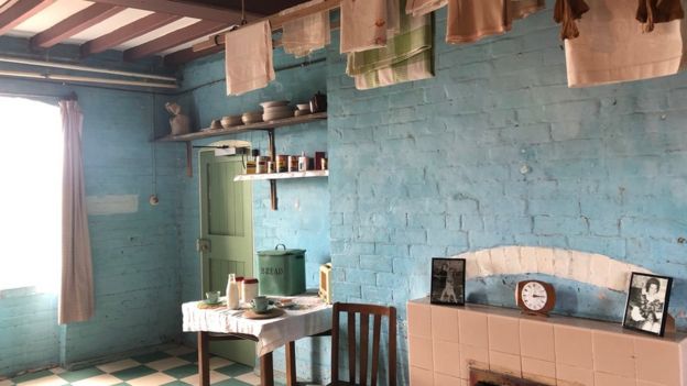 'I grew up in a Victorian workhouse' - BBC News