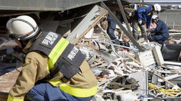 In pictures: Japan earthquake - BBC News