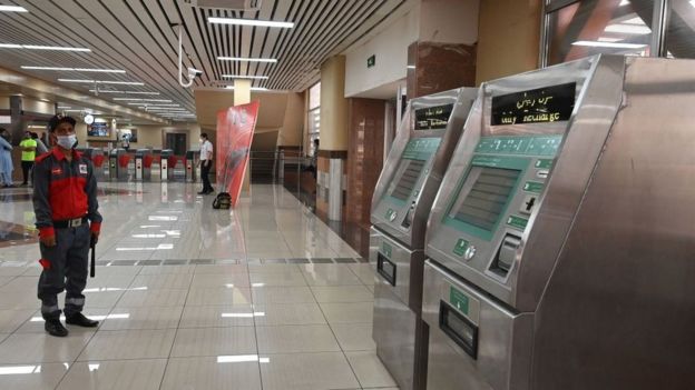 Pakistan's first metro line opens to passengers in Lahore - BBC News