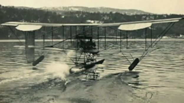 Waterbird: Replica of UK's first seaplane flies over Windermere - BBC News