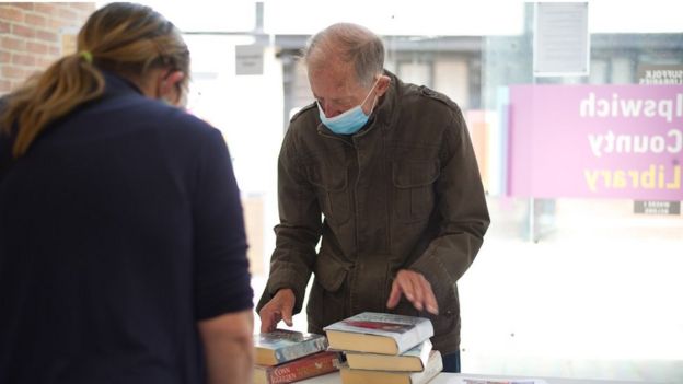 Coronavirus: How libraries provided a lifeline in lockdown - BBC News