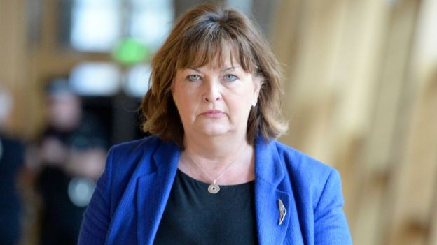 Màiri McAllan appointed new Scottish transport secretary - BBC News